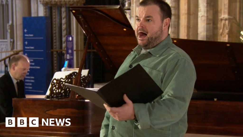 Lloyd Griffith swaps comedy for Lincoln Cathedral Christmas choir