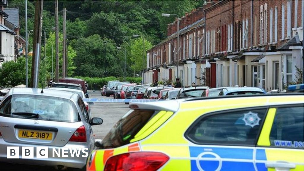 Charges over Hatfield Street stabbing - BBC News