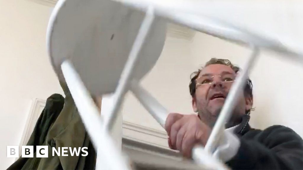 Moment Edinburgh tenant records rent row on secret video - BBC News