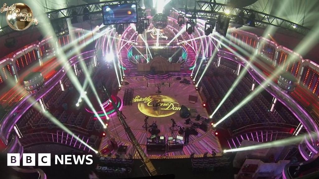 Timelapse footage of the Strictly set taking shape - BBC News