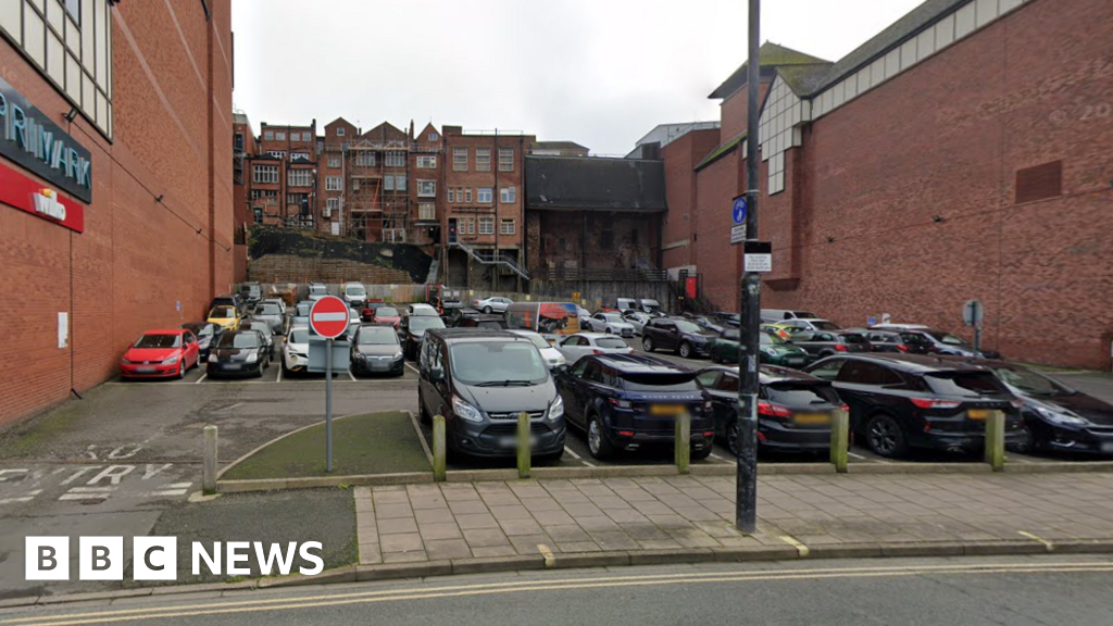 Shrewsbury car park to shut for three months - BBC News