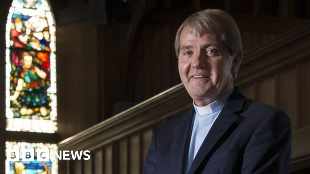 Homelessness charity founder Russell Barr to be moderator - BBC News