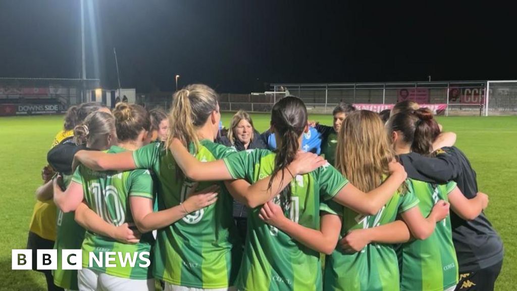 Guernsey's Green Lionesses accepted into Jersey women's league - BBC News