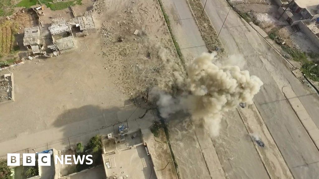 The street-to-street battles for Mosul - BBC News