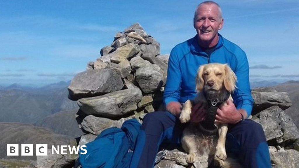 Cocker spaniel Glen completes Scottish Munro challenge - BBC News