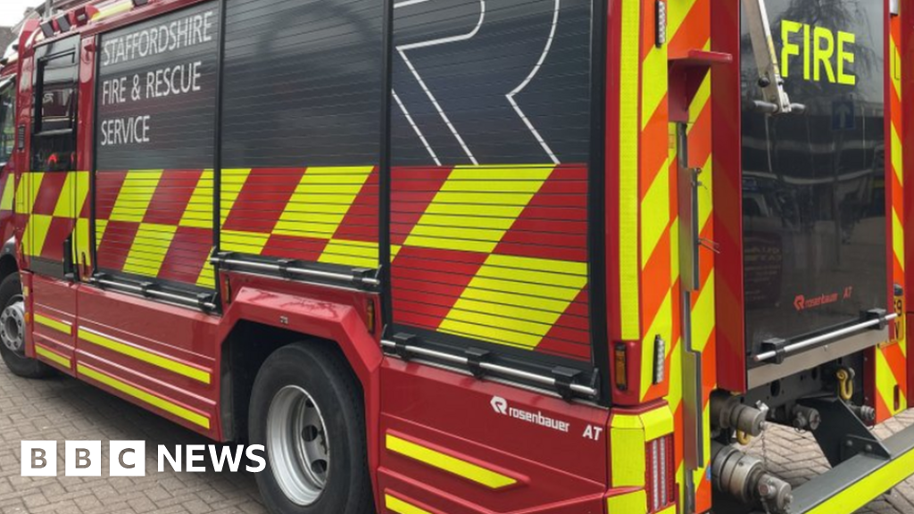 Car in hit-and-run Stoke-on-Trent crash with fire engine - BBC News