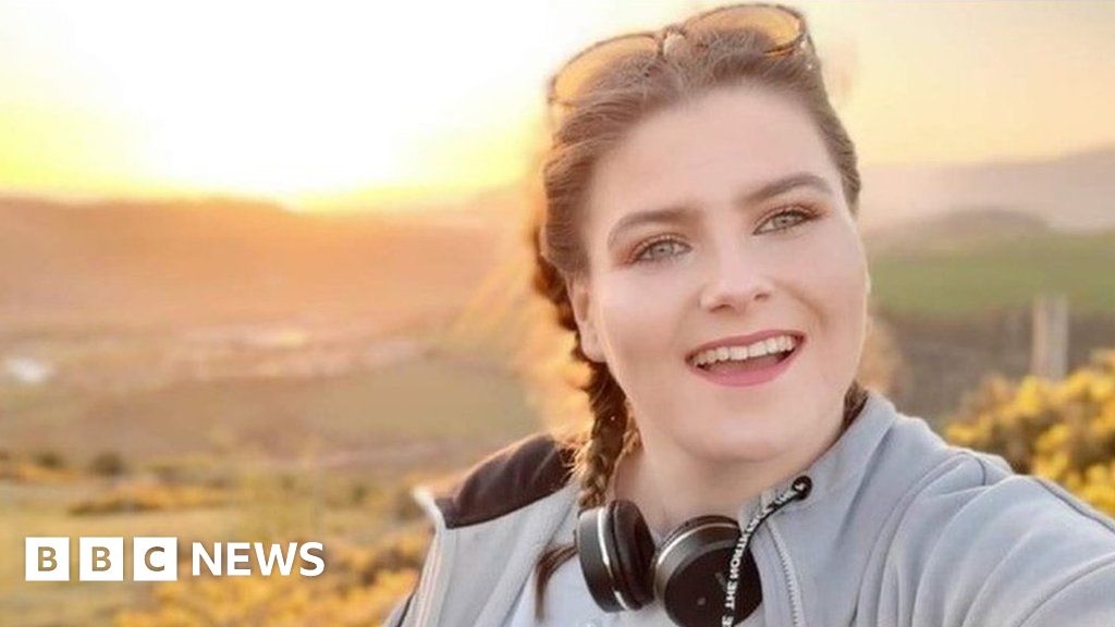 Conwy: Tesco puts safety stickers on paddleboards