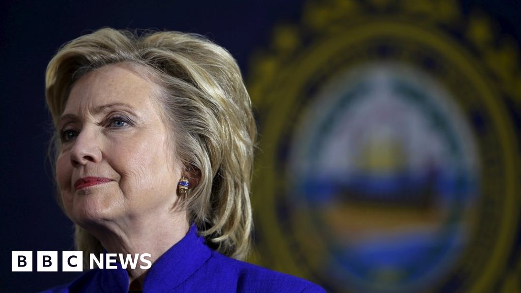 Hillary Clinton to hand over email server to the FBI - BBC News