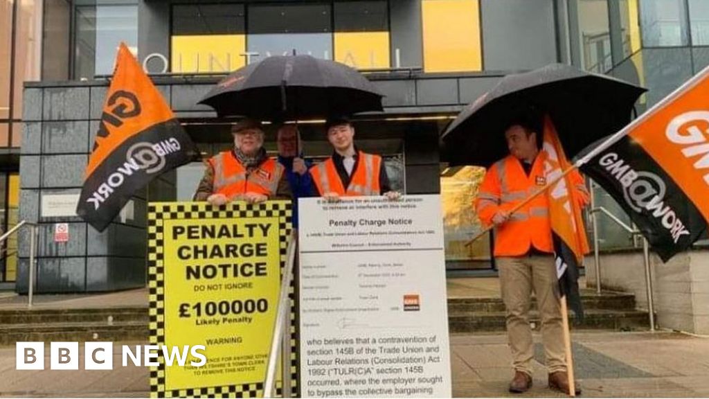 Wiltshire traffic wardens to strike over unsociable hours pay - BBC News