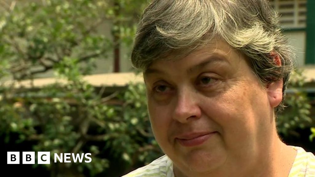 MH370 possible wreckage 'not relief' - says wife of crew - BBC News