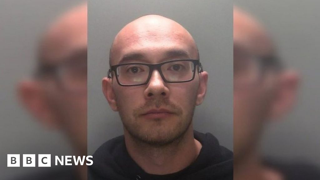 Daniel Sih: Man who beat and controlled partner jailed - BBC News