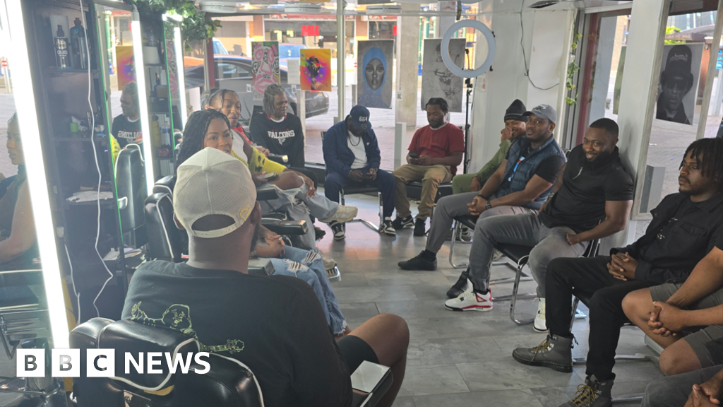 West Bromwich barber shop gets men talking about mental health - BBC News