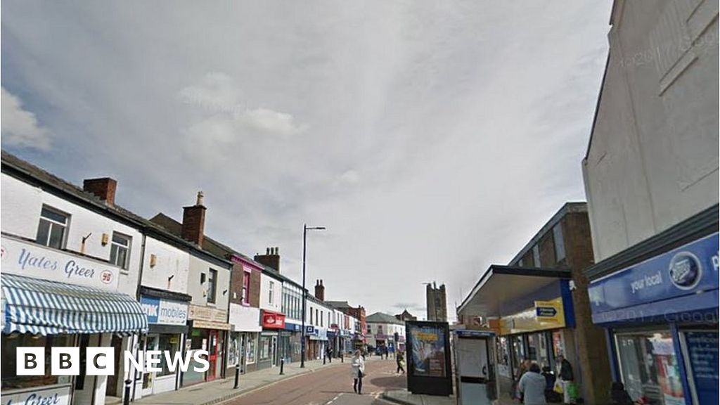 Attempted murder arrest over Atherton street stabbing - BBC News