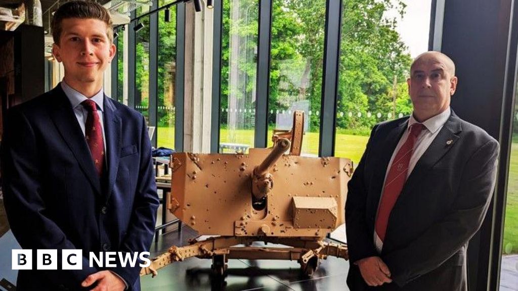 Family's pride at Wakenshaw gun's new Durham home - BBC News