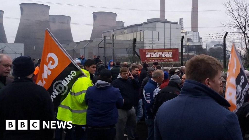 Ferrybridge power station protest held over 'cheap labour' - BBC News