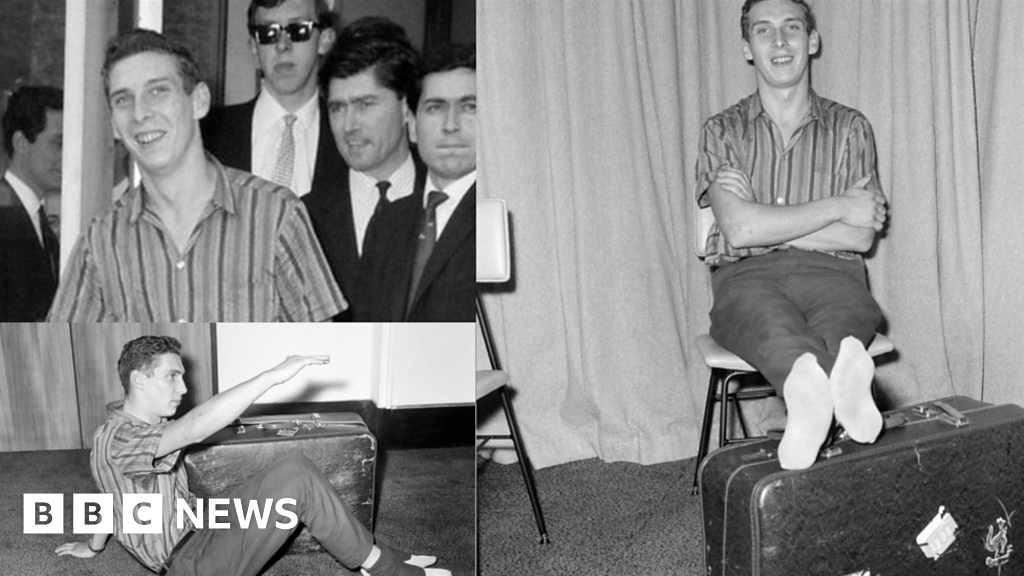 Brian Robson: 'I have no idea what happened to them' - BBC News