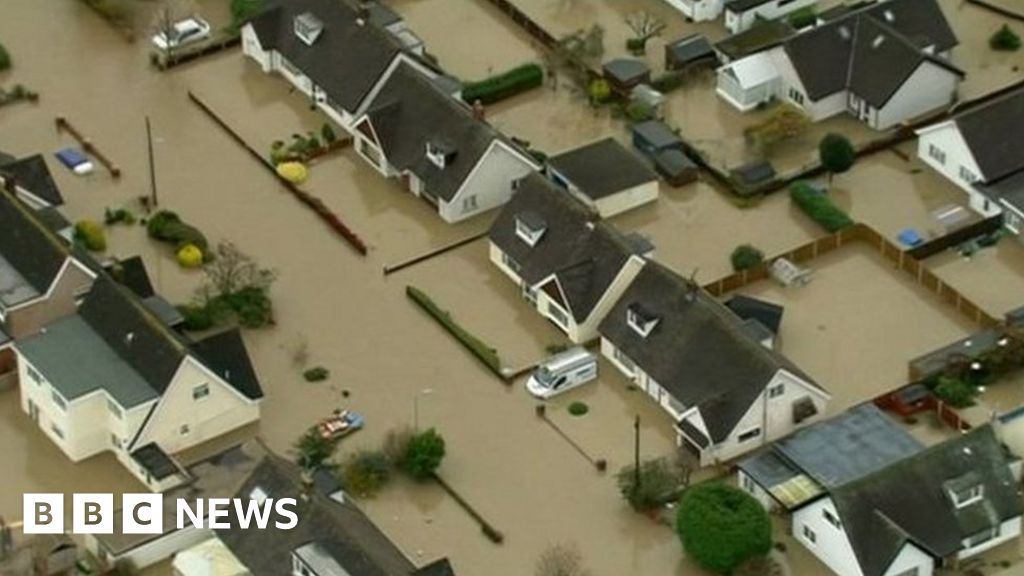 St Asaph £3m flood defence cash 'not enough', warns ex-mayor - BBC News