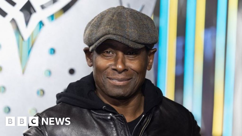 Actor accepts OBE for services to drama and charity