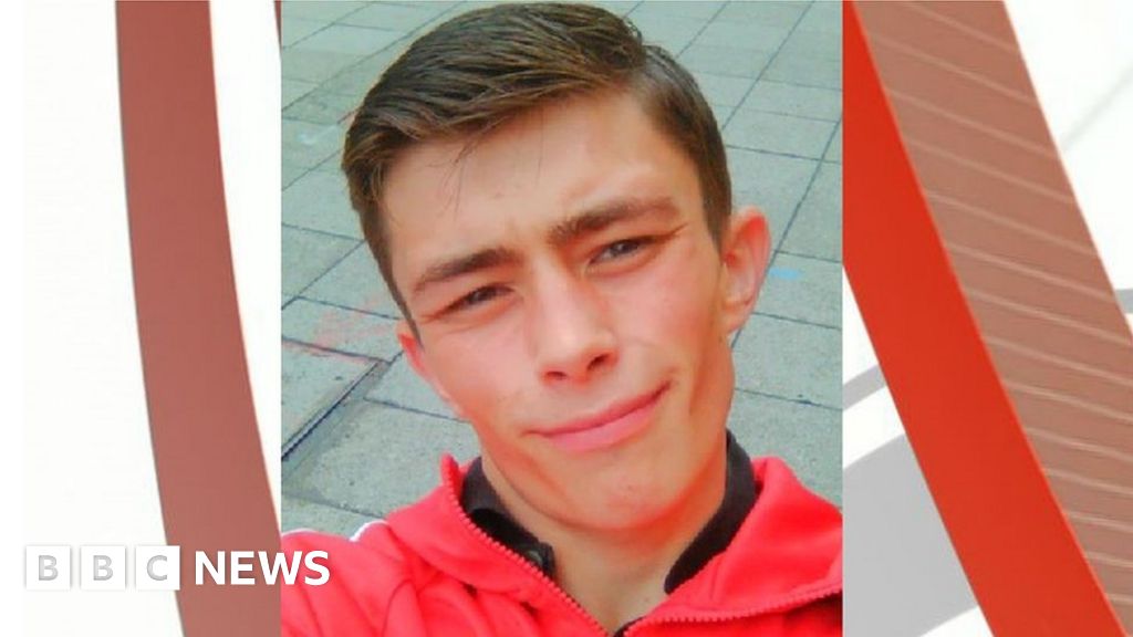 Cresswell 'shallow grave' victim had 32 injuries - BBC News