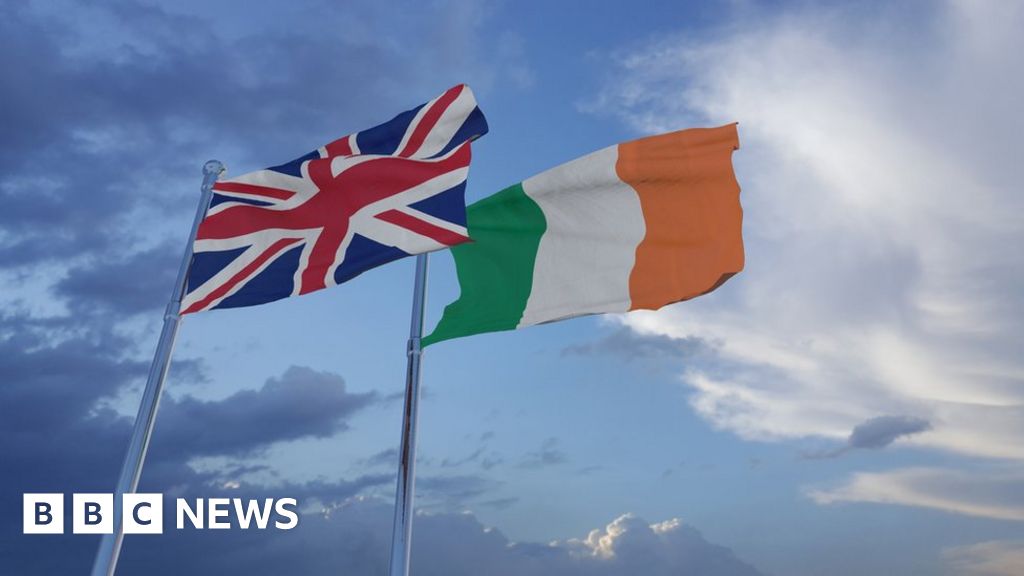 NI survey suggests 50% neither unionist nor nationalist - BBC News