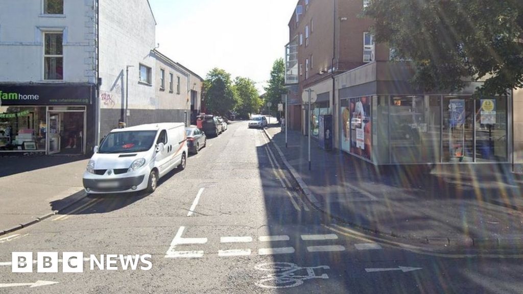 South Belfast: Woman dragged along ground by knife-wielding mugger