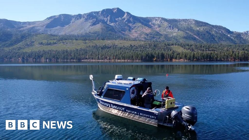 'Why I recover the bodies of the drowned' - BBC News