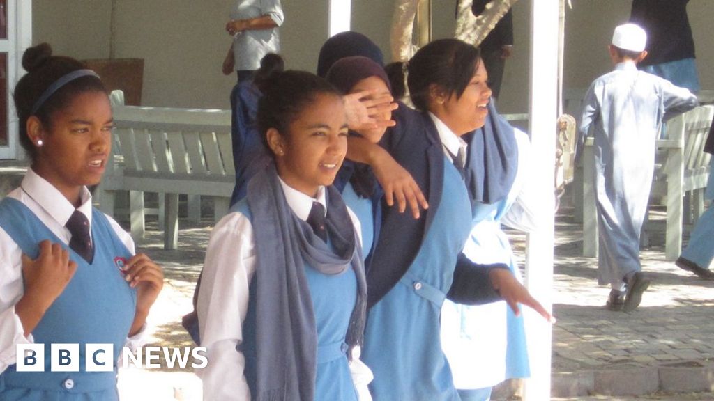 South Africa: The Manenberg school which is top of the class - BBC News