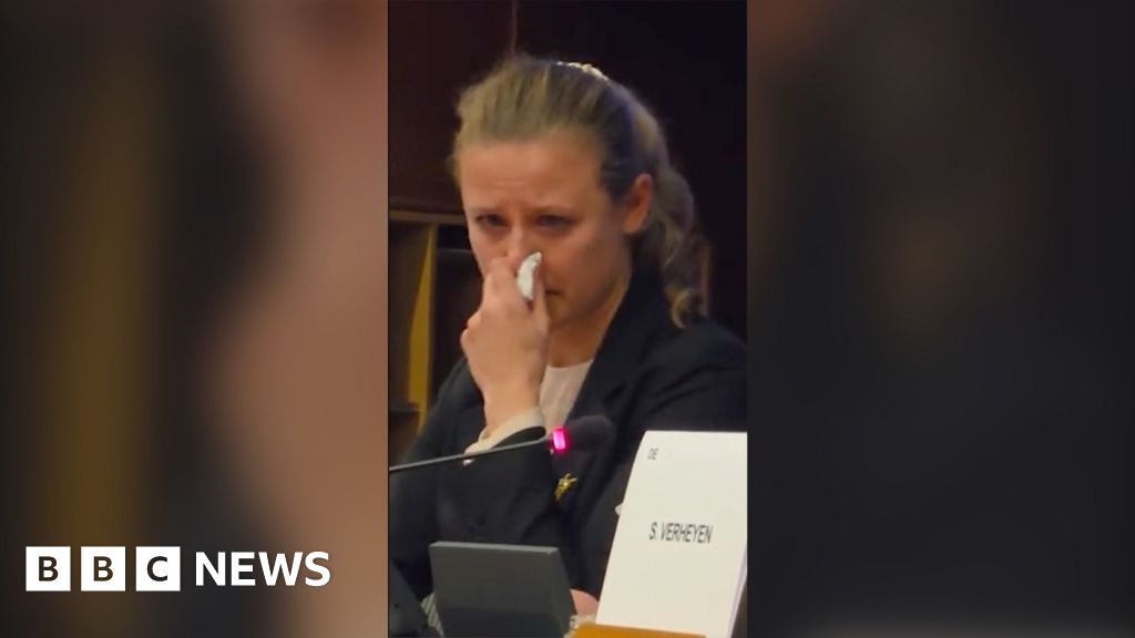 Interpreter breaks down in tears during Ukrainian boy's testimony - BBC ...