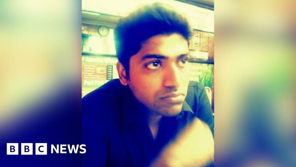 Man charged with murder over Southwark stabbing - BBC News