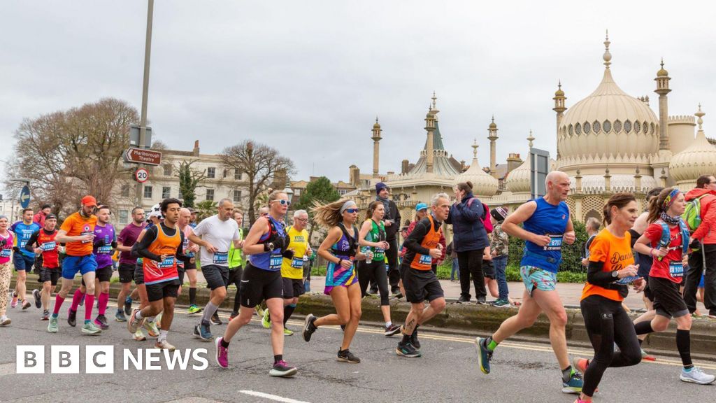Brighton Marathon 2024: Everything you need to know - BBC News