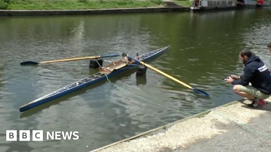 Robot rower built for Cambridge University project - BBC News