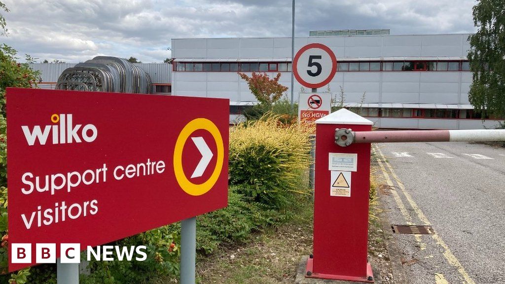 Wilko: Staff made redundant at Worksop head office - BBC News