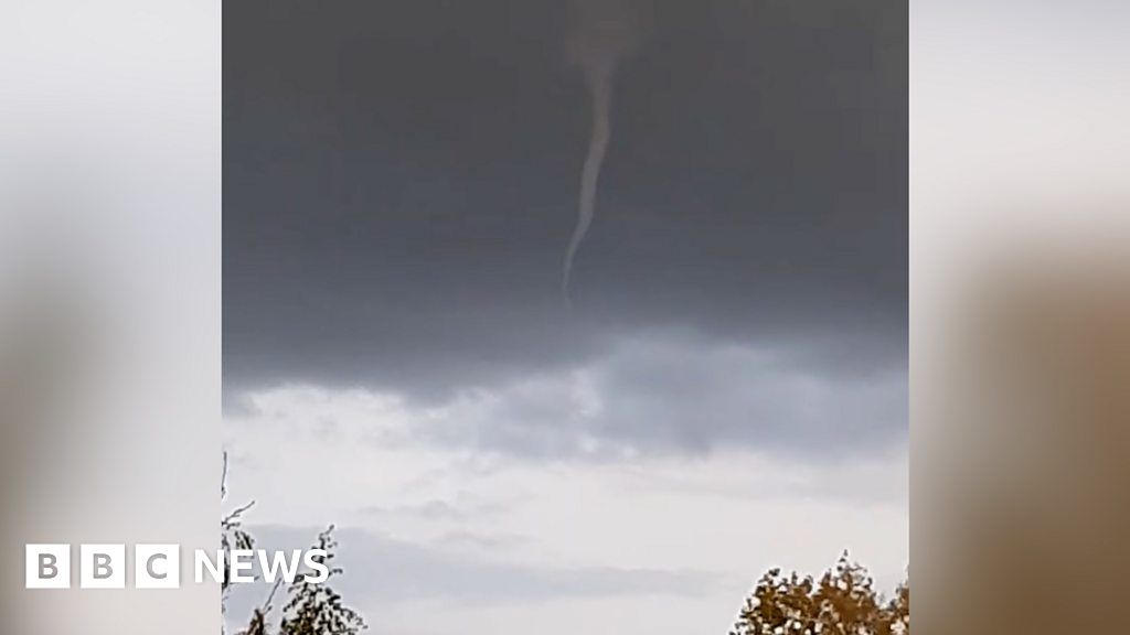 Footage of funnel cloud spotted in Nottinghamshire 'causes a stir' on ...