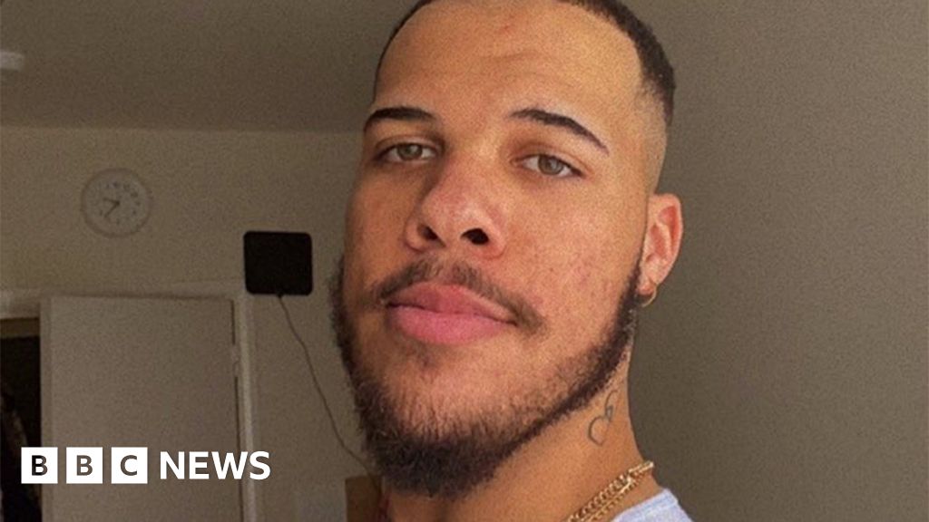 'Lockdown isolation helped me come out as LGBT' - BBC News