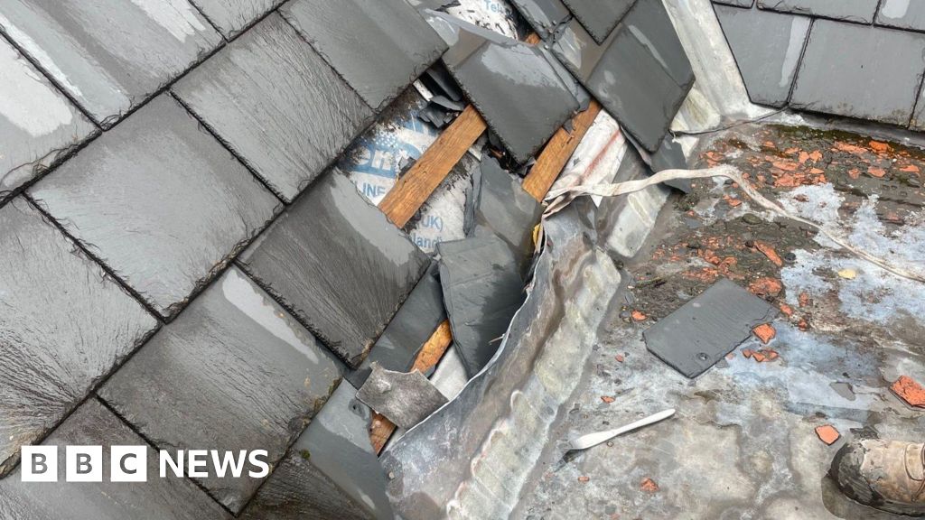 Liverpool: Thieves use cutlery to steal lead from school roof