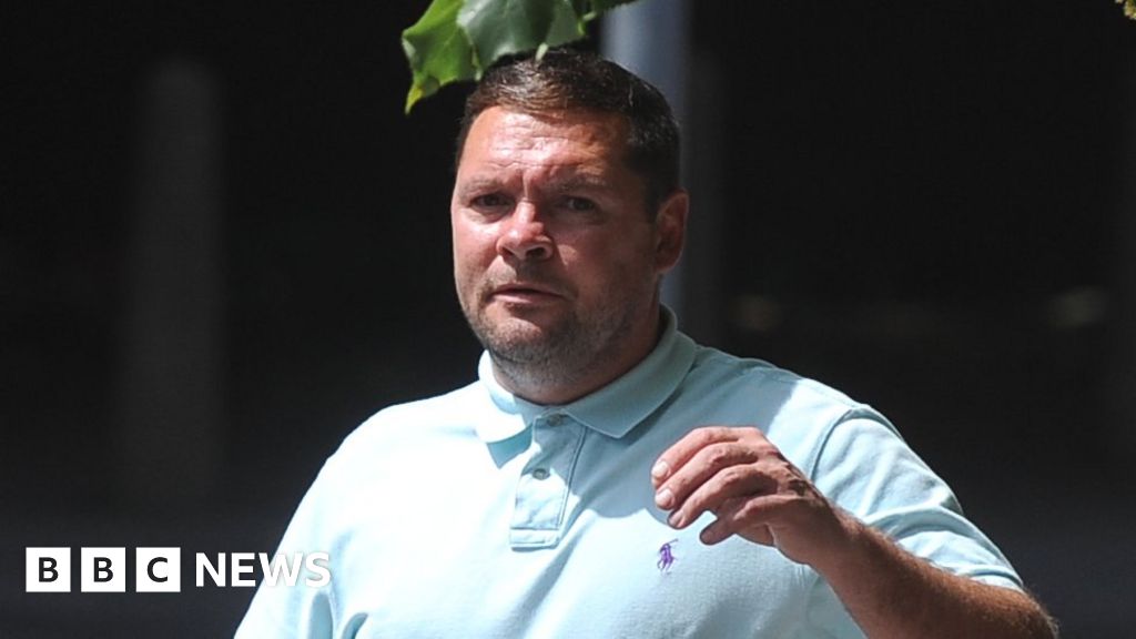 French bulldog attack: Dean Williams convicted of cruelty - BBC News