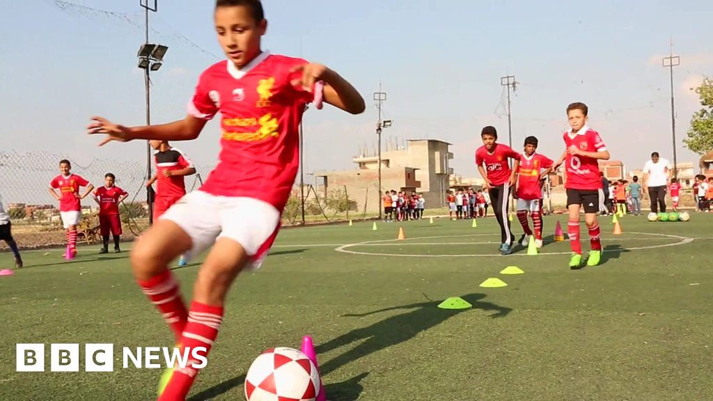 'I want to be like Mo Salah' - BBC News