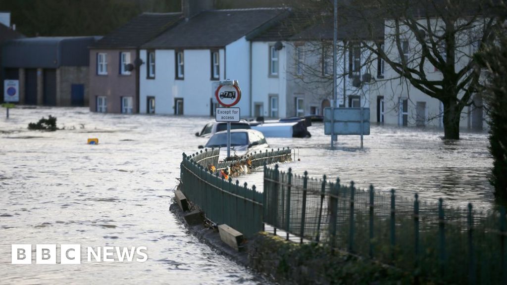 Storm Desmond: Defences against indefensible floods - BBC News