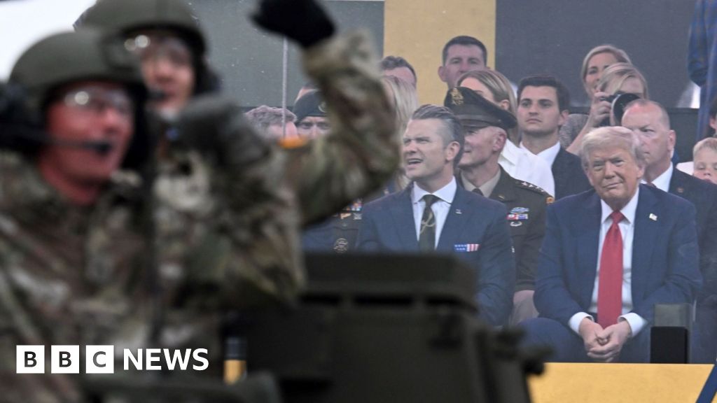 Watch: Scenes from Trump's military parade in Washington DC - BBC News