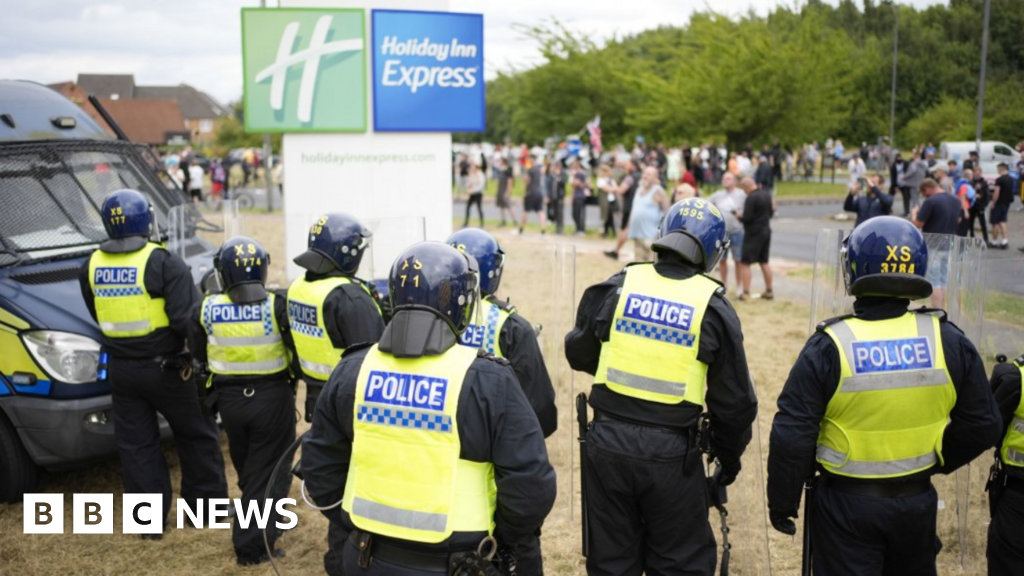 MPs reject two-tier policing claims in 2024 riots - report - BBC News
