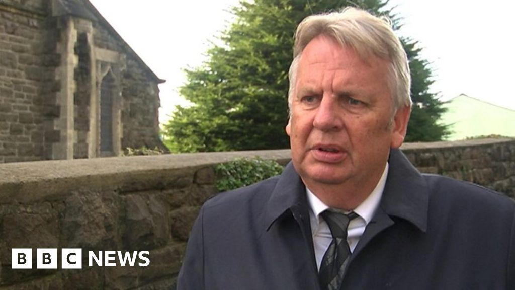 Carl Sargeant 'clearly felt he'd been found guilty' - BBC News