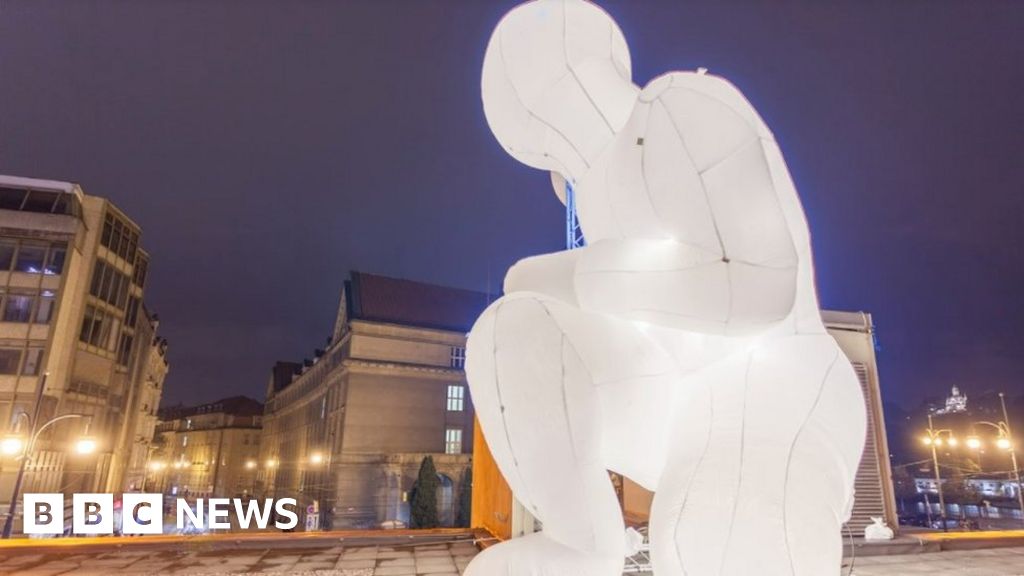 Light Up Leicester: Illuminated art show to launch in city - BBC News