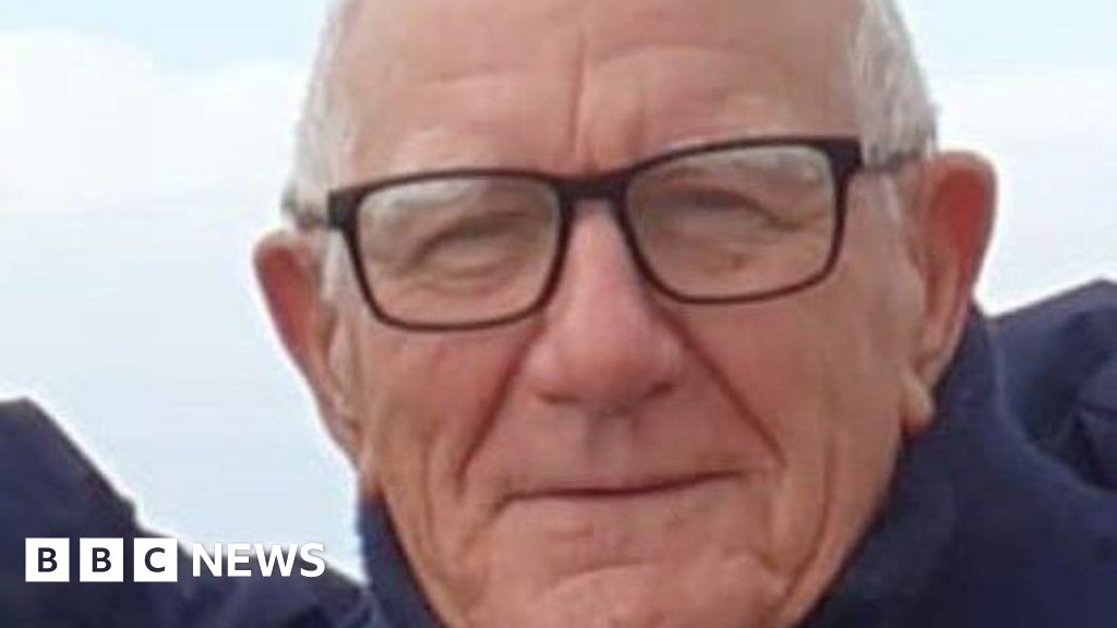 Beccles family's plea after father, 80, goes missing on walk - BBC News