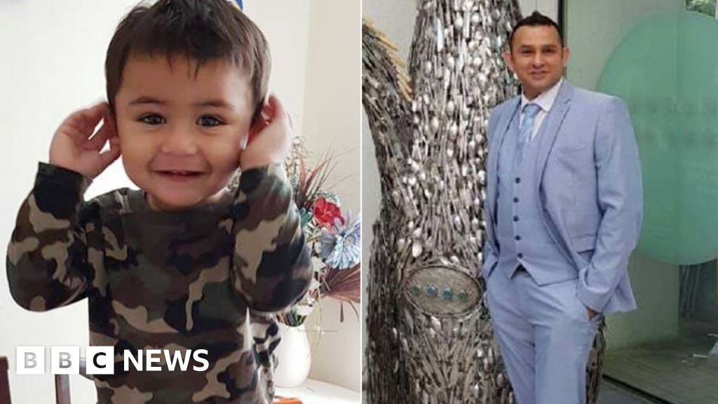 Sheffield crash: Father and son named as victims - BBC News