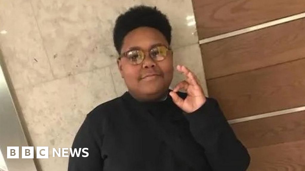 Hackney stabbing: Second murder charge in death of boy - BBC News