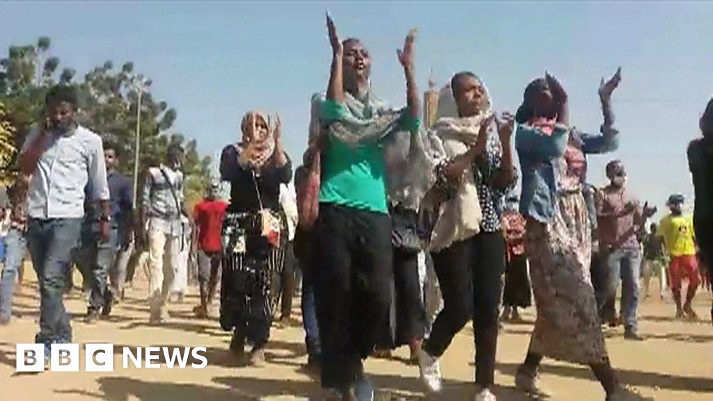 Sudan's riot police fire tear gas at protesters in Khartoum - BBC News