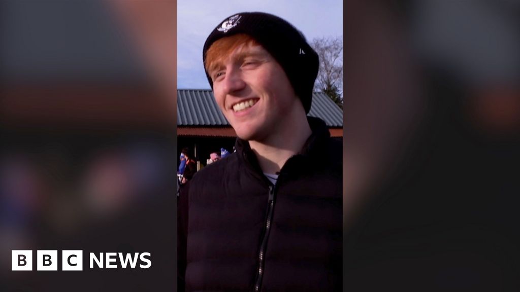 I'm a Celeb winner Angry Ginge gets a hero's welcome - BBC News