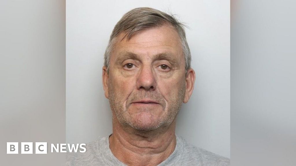 Chesterfield man who attacked police officer in altercation jailed