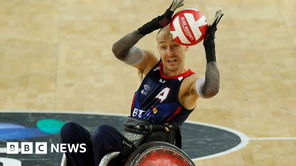 Rotherham Paralympian Gavin Walker to get civic honour - BBC News
