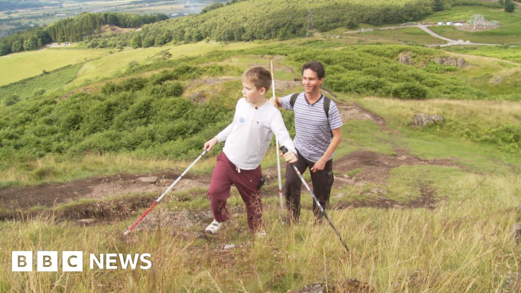 The blind boy who learned to see with sound - BBC News